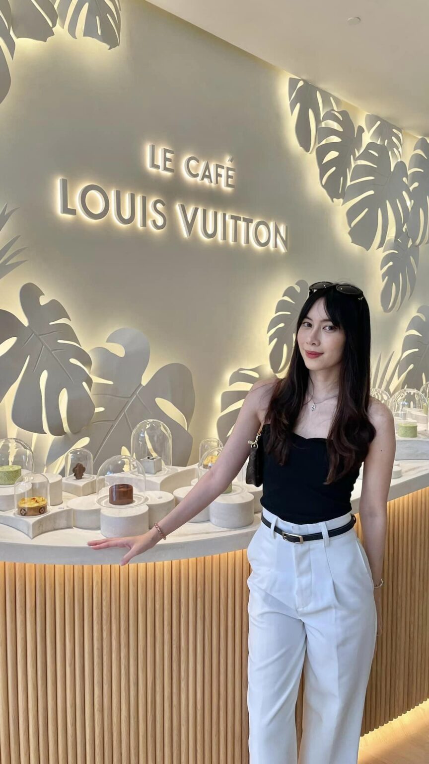 มี 3 ใบแดงก็มาได้นะ พาชม ‘Le Cafe Louis Vuitton’ ที่ LV The Place ...